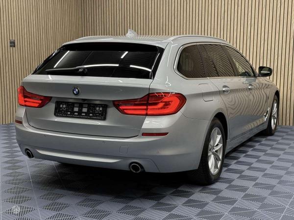 Grey BMW 520 2018 in Marijampole, with an engine capacity of 2.00 L and mileage of 303 thousand km for 14999 €, photo 7 on AUTOMOTO.COM.LV