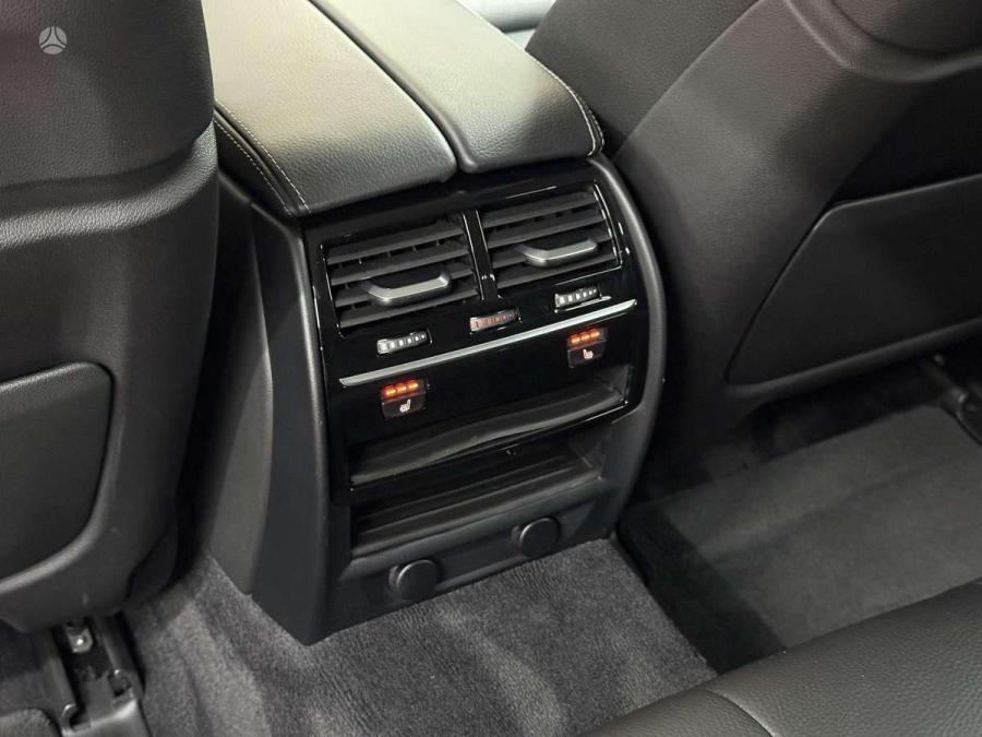 Pelēks BMW 520 2018 Marijampole, ar dzinēja tilpumu 2.00 L un nobraukumu 303 tūkst. km par 14999 €, foto 19 vietnē AUTOMOTO.COM.LV