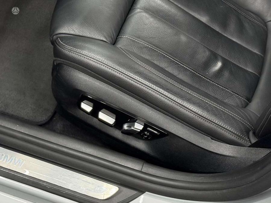 Pelēks BMW 520 2018 Marijampole, ar dzinēja tilpumu 2.00 L un nobraukumu 303 tūkst. km par 14999 €, foto 21 vietnē AUTOMOTO.COM.LV