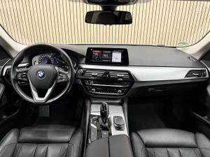 Pelēks BMW 520 2018 Marijampole, ar dzinēja tilpumu 2.00 L un nobraukumu 303 tūkst. km par 14999 €, foto 24 vietnē AUTOMOTO.COM.LV