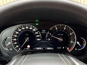 Pelēks BMW 520 2018 Marijampole, ar dzinēja tilpumu 2.00 L un nobraukumu 303 tūkst. km par 14999 €, foto 27 vietnē AUTOMOTO.COM.LV