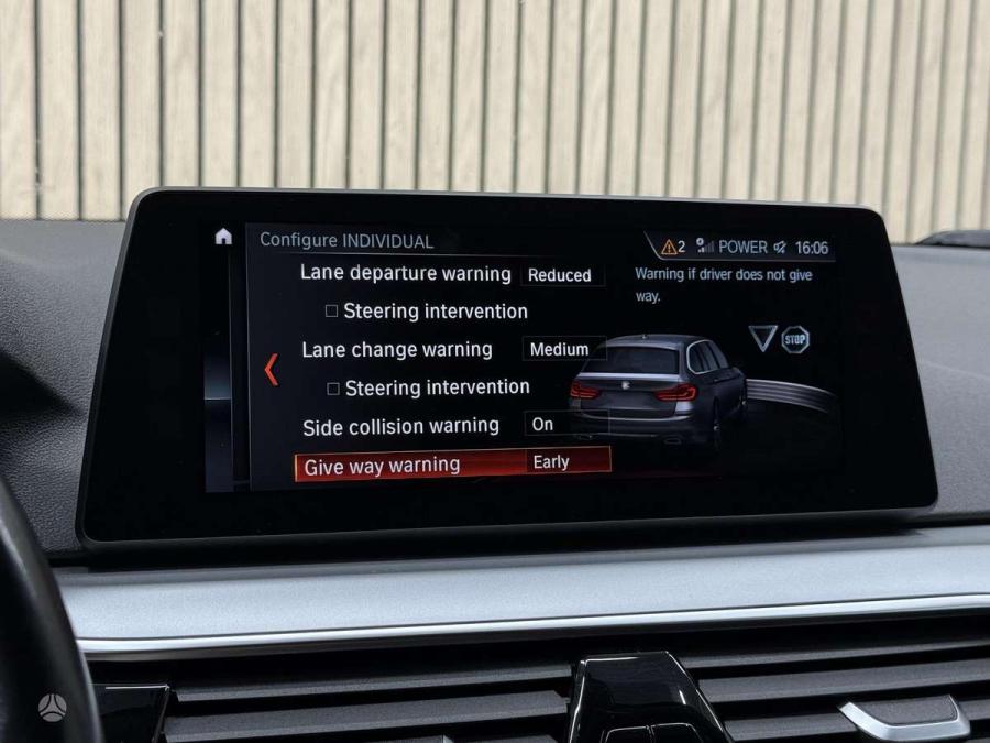 Pelēks BMW 520 2018 Marijampole, ar dzinēja tilpumu 2.00 L un nobraukumu 303 tūkst. km par 14999 €, foto 30 vietnē AUTOMOTO.COM.LV