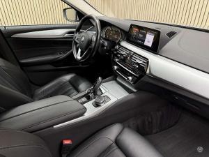Pelēks BMW 520 2018 Marijampole, ar dzinēja tilpumu 2.00 L un nobraukumu 303 tūkst. km par 14999 €, foto 34 vietnē AUTOMOTO.COM.LV