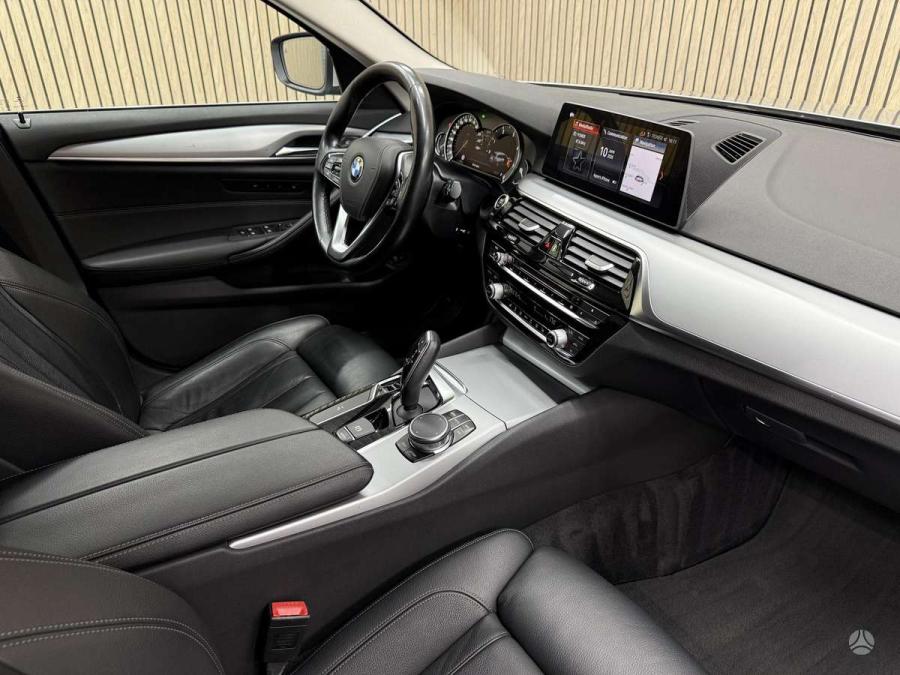 Pelēks BMW 520 2018 Marijampole, ar dzinēja tilpumu 2.00 L un nobraukumu 303 tūkst. km par 14999 €, foto 34 vietnē AUTOMOTO.COM.LV