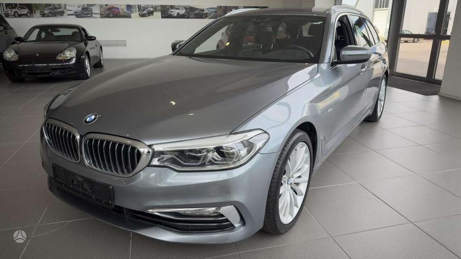 Grey BMW 520 2018 in Marijampole, with an engine capacity of 2.00 L and mileage of 205 thousand km for 16250 €, photo 3 on AUTOMOTO.COM.LV
