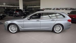 Grey BMW 520 2018 in Marijampole, with an engine capacity of 2.00 L and mileage of 205 thousand km for 16250 €, photo 5 on AUTOMOTO.COM.LV