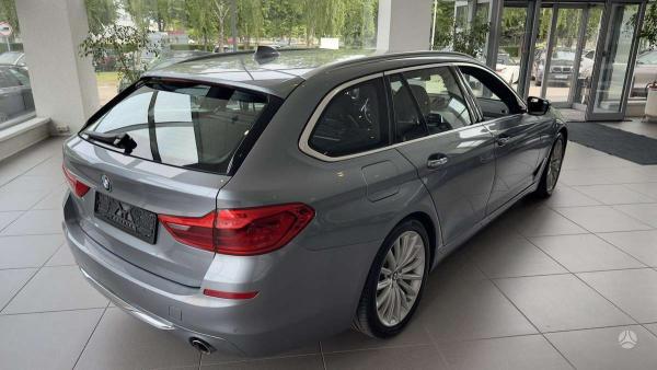 Grey BMW 520 2018 in Marijampole, with an engine capacity of 2.00 L and mileage of 205 thousand km for 16250 €, photo 9 on AUTOMOTO.COM.LV