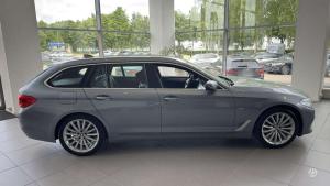 Grey BMW 520 2018 in Marijampole, with an engine capacity of 2.00 L and mileage of 205 thousand km for 16250 €, photo 11 on AUTOMOTO.COM.LV