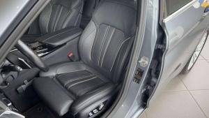 Grey BMW 520 2018 in Marijampole, with an engine capacity of 2.00 L and mileage of 205 thousand km for 16250 €, photo 16 on AUTOMOTO.COM.LV