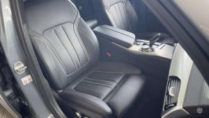 Grey BMW 520 2018 in Marijampole, with an engine capacity of 2.00 L and mileage of 205 thousand km for 16250 €, photo 18 on AUTOMOTO.COM.LV