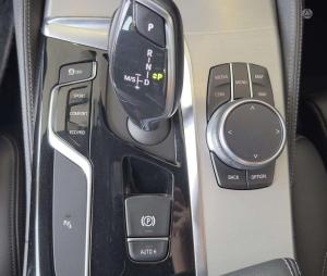 Grey BMW 520 2018 in Marijampole, with an engine capacity of 2.00 L and mileage of 205 thousand km for 16250 €, photo 25 on AUTOMOTO.COM.LV