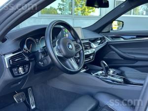 Pelēks BMW 520 2018 Rīga, ar dzinēja tilpumu 2.00 L un nobraukumu 277 tūkst. km par 19250 €, foto 9 vietnē AUTOMOTO.COM.LV