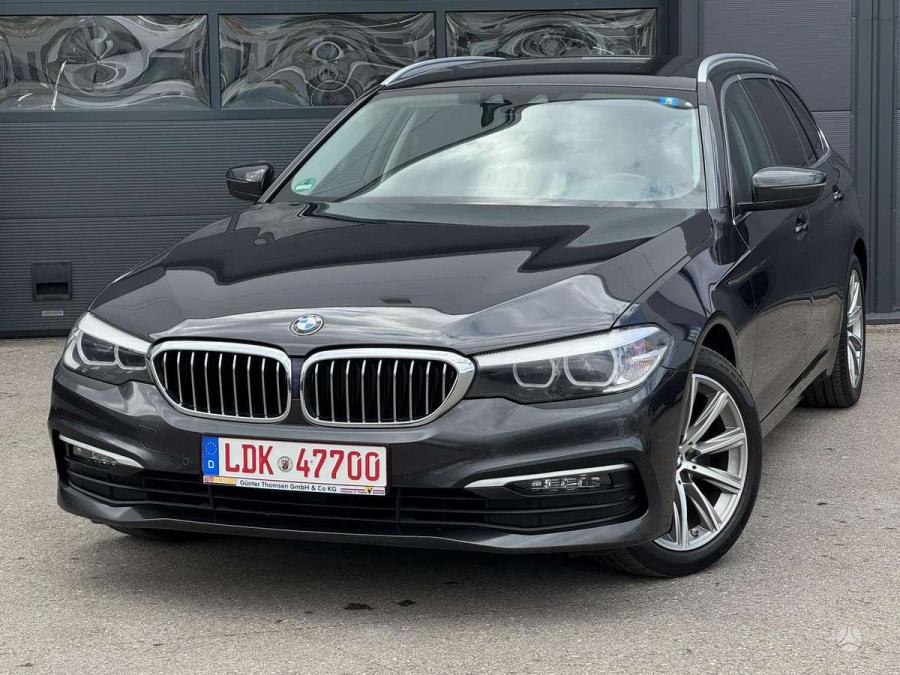 Grey BMW 520 2018 in Jonava, with an engine capacity of 2.00 L and mileage of 299 thousand km for 12799 €, photo 1 on AUTOMOTO.COM.LV