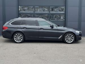 Grey BMW 520 2018 in Jonava, with an engine capacity of 2.00 L and mileage of 299 thousand km for 12799 €, photo 13 on AUTOMOTO.COM.LV