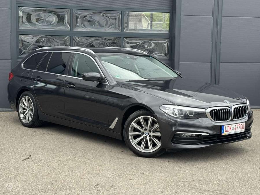 Grey BMW 520 2018 in Jonava, with an engine capacity of 2.00 L and mileage of 299 thousand km for 12799 €, photo 16 on AUTOMOTO.COM.LV