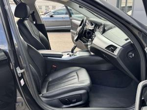 Grey BMW 520 2018 in Jonava, with an engine capacity of 2.00 L and mileage of 299 thousand km for 12799 €, photo 35 on AUTOMOTO.COM.LV