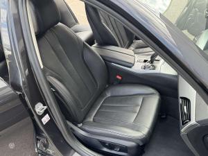 Grey BMW 520 2018 in Jonava, with an engine capacity of 2.00 L and mileage of 299 thousand km for 12799 €, photo 36 on AUTOMOTO.COM.LV