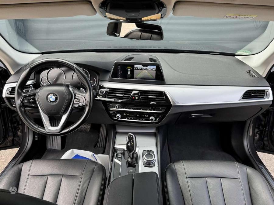Grey BMW 520 2018 in Jonava, with an engine capacity of 2.00 L and mileage of 299 thousand km for 12799 €, photo 38 on AUTOMOTO.COM.LV