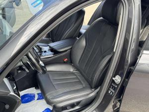 Grey BMW 520 2018 in Jonava, with an engine capacity of 2.00 L and mileage of 299 thousand km for 12799 €, photo 44 on AUTOMOTO.COM.LV