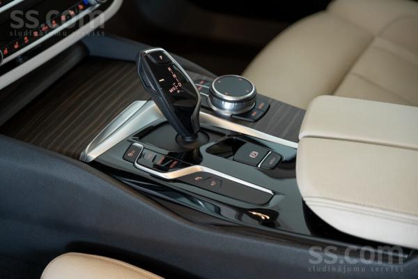 Pelēks BMW 520 2018 Rīga, ar dzinēja tilpumu 2.00 L un nobraukumu 178 tūkst. km par 17990 €, foto 10 vietnē AUTOMOTO.COM.LV