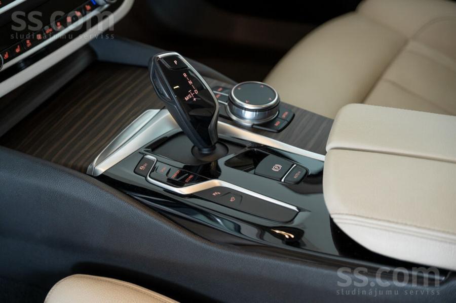 Pelēks BMW 520 2018 Rīga, ar dzinēja tilpumu 2.00 L un nobraukumu 178 tūkst. km par 17990 €, foto 10 vietnē AUTOMOTO.COM.LV