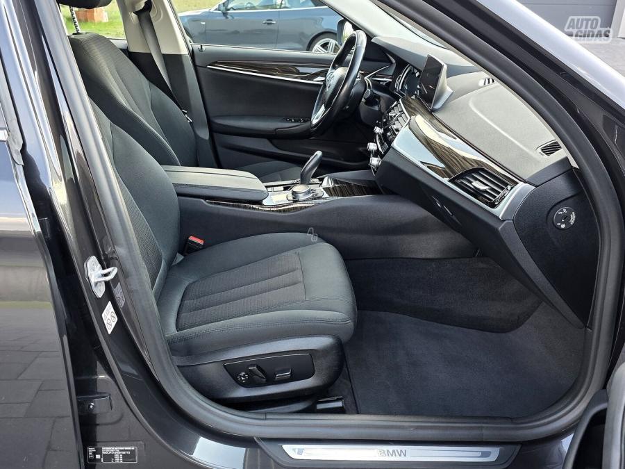Grey BMW 520 2019 in Druskininkai, with an engine capacity of 2.00 L and mileage of 128 thousand km for 18150 €, photo 7 on AUTOMOTO.COM.LV