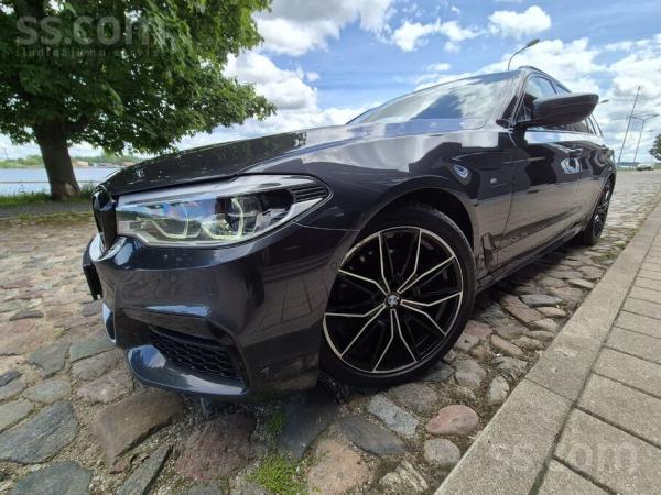Grey BMW 520 2019 in Riga, with an engine capacity of 2.00 L and mileage of 183 thousand km for 24499 €, photo 4 on AUTOMOTO.COM.LV