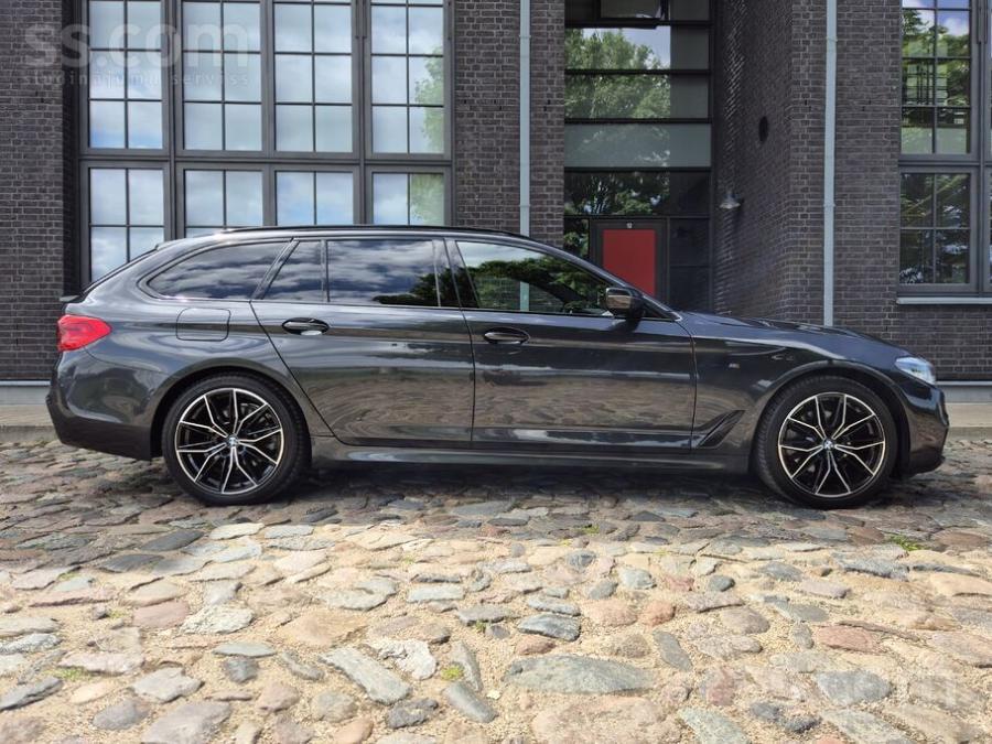 Grey BMW 520 2019 in Riga, with an engine capacity of 2.00 L and mileage of 183 thousand km for 24499 €, photo 6 on AUTOMOTO.COM.LV