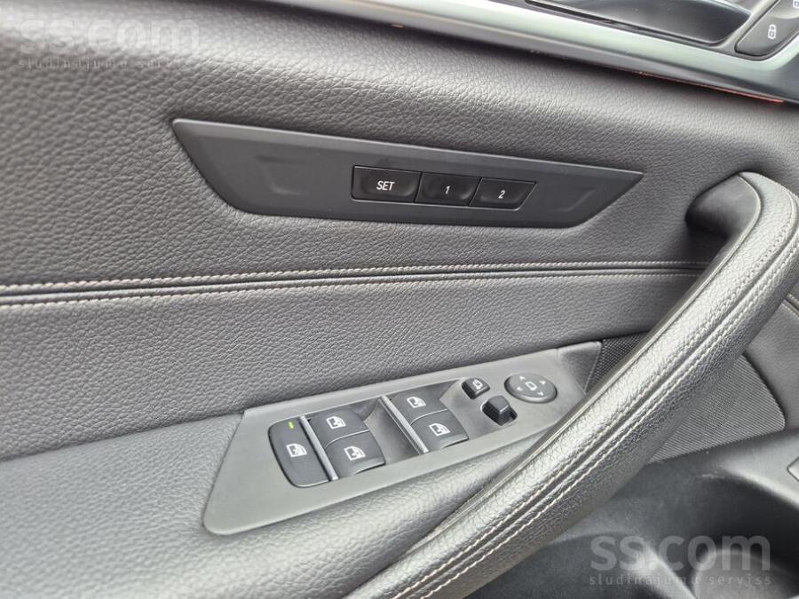 Grey BMW 520 2019 in Riga, with an engine capacity of 2.00 L and mileage of 183 thousand km for 24499 €, photo 15 on AUTOMOTO.COM.LV