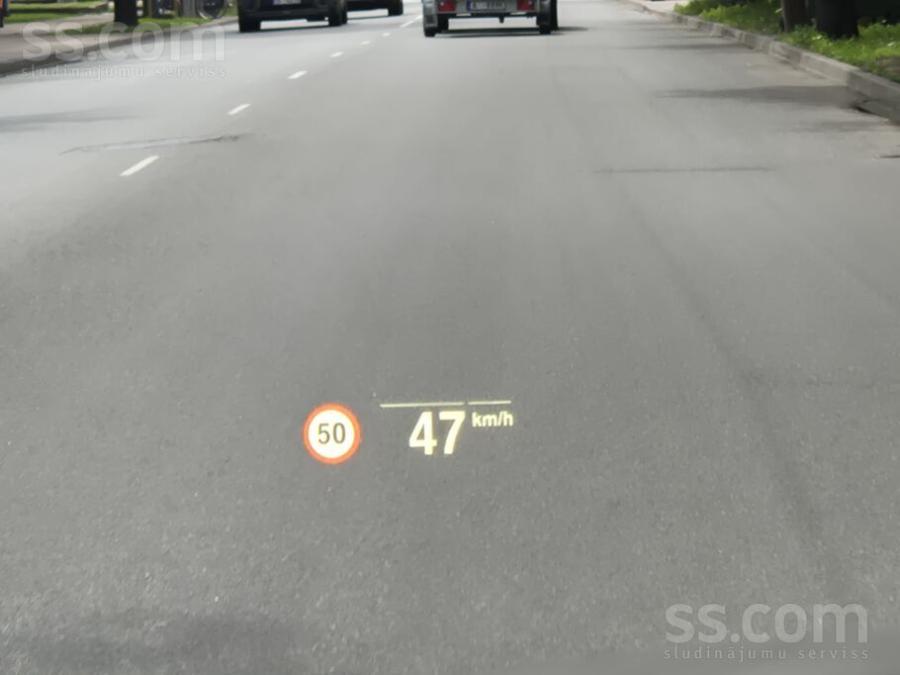 Grey BMW 520 2019 in Riga, with an engine capacity of 2.00 L and mileage of 183 thousand km for 24499 €, photo 19 on AUTOMOTO.COM.LV