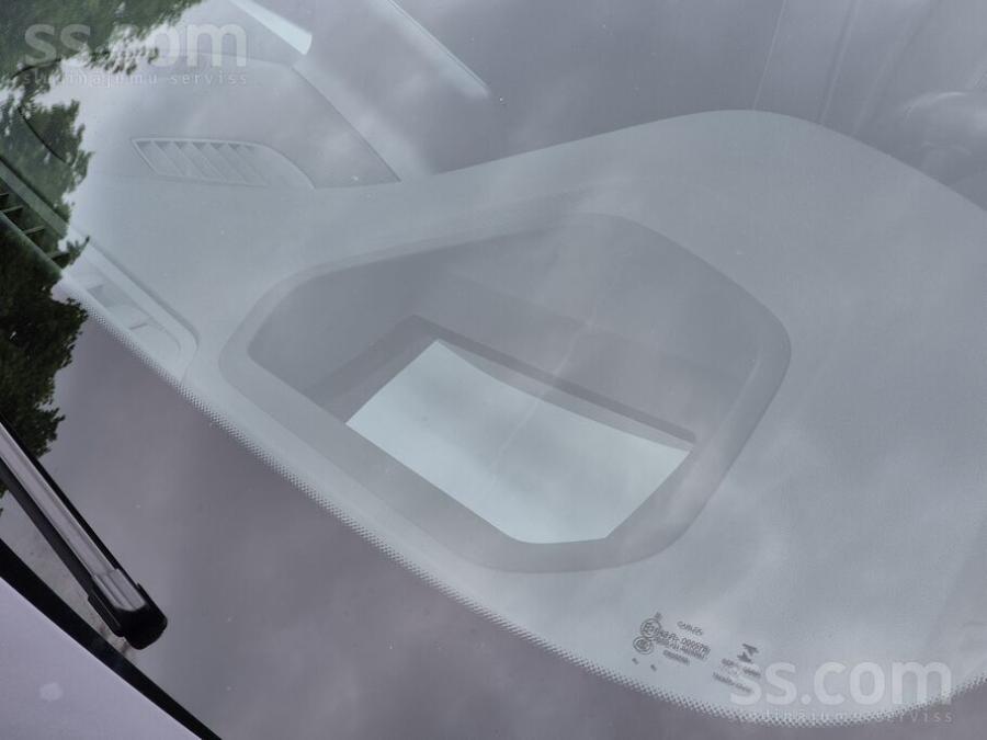 Grey BMW 520 2019 in Riga, with an engine capacity of 2.00 L and mileage of 183 thousand km for 24499 €, photo 31 on AUTOMOTO.COM.LV