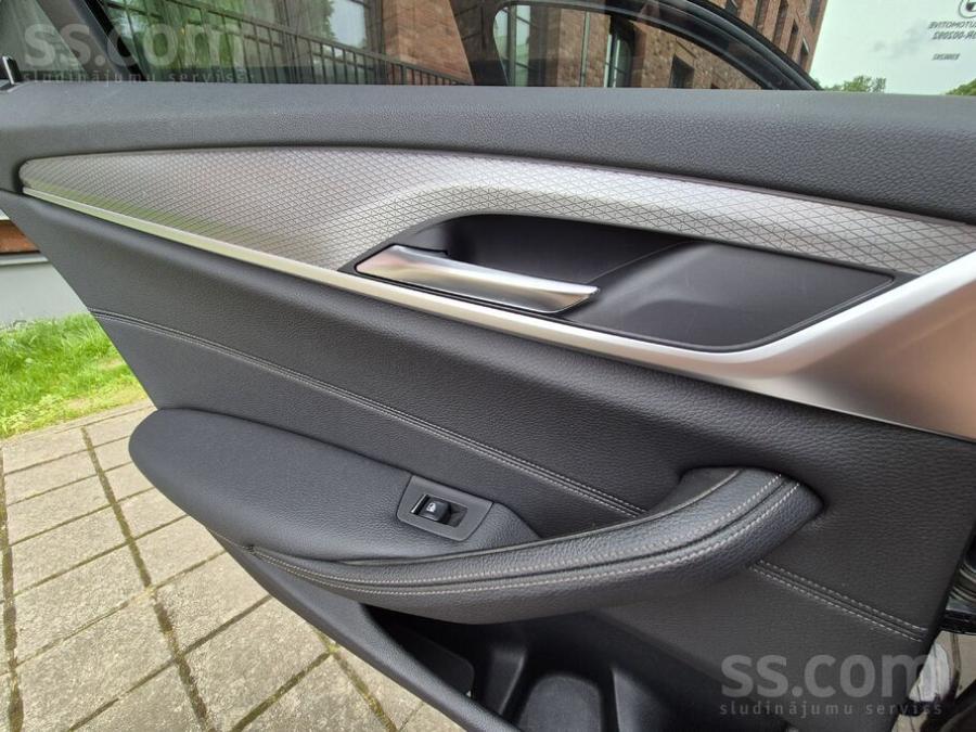 Grey BMW 520 2019 in Riga, with an engine capacity of 2.00 L and mileage of 183 thousand km for 24499 €, photo 34 on AUTOMOTO.COM.LV