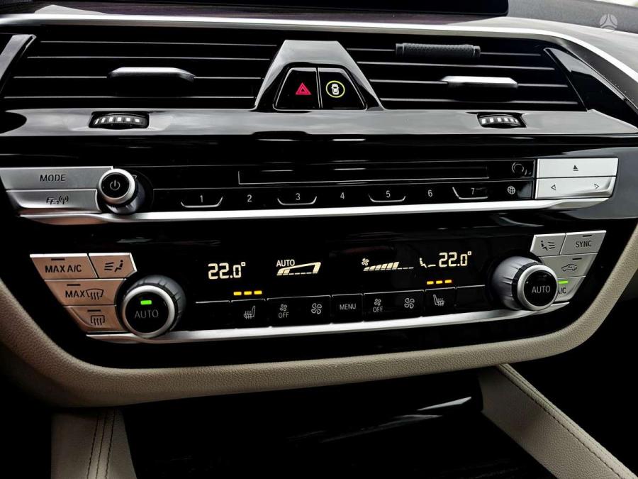 Pelēks BMW 520 2019 Tauragė, ar dzinēja tilpumu 2.00 L un nobraukumu 269 tūkst. km par 17800 €, foto 34 vietnē AUTOMOTO.COM.LV