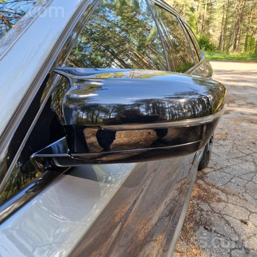 Grey BMW 520 2019 in Daugavpils, with an engine capacity of 2.00 L and mileage of 285 thousand km for 19850 €, photo 15 on AUTOMOTO.COM.LV