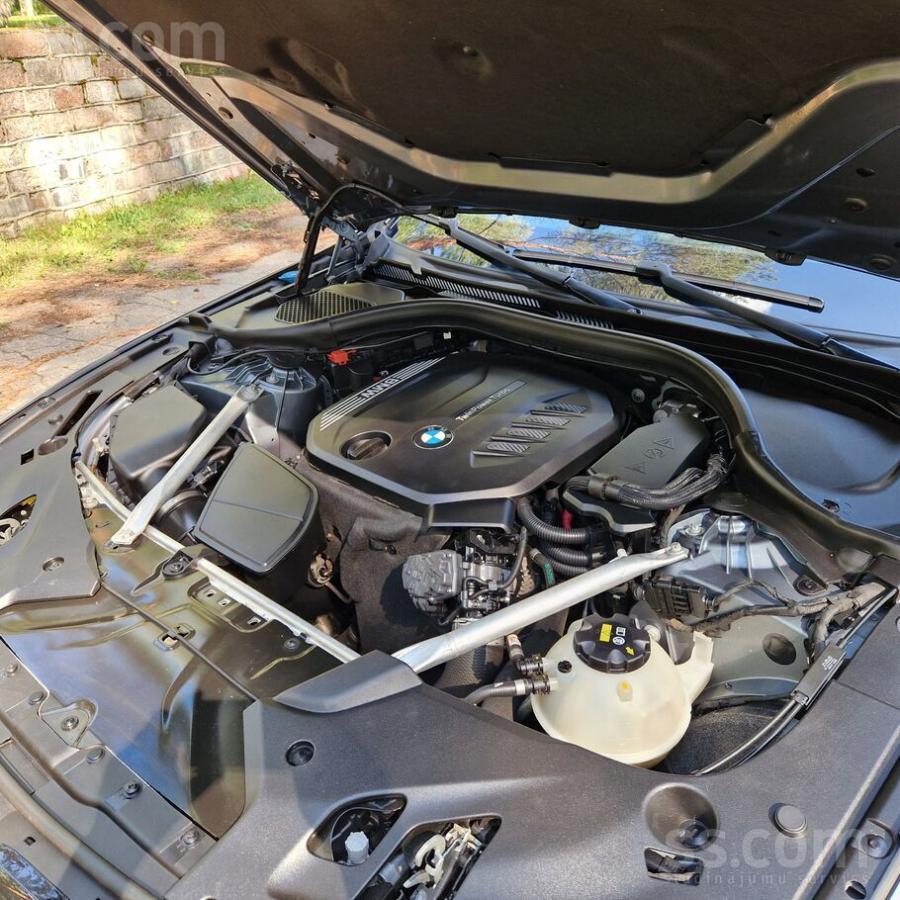 Grey BMW 520 2019 in Daugavpils, with an engine capacity of 2.00 L and mileage of 285 thousand km for 19850 €, photo 16 on AUTOMOTO.COM.LV