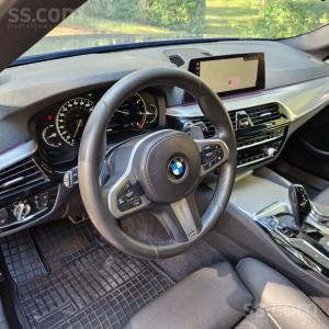 Grey BMW 520 2019 in Daugavpils, with an engine capacity of 2.00 L and mileage of 285 thousand km for 19850 €, photo 26 on AUTOMOTO.COM.LV