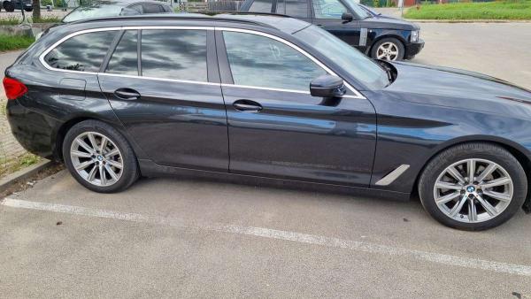 Grey BMW 520 2019 in Vilnius, with an engine capacity of 2.00 L and mileage of 194 thousand km for 19500 €, photo 4 on AUTOMOTO.COM.LV