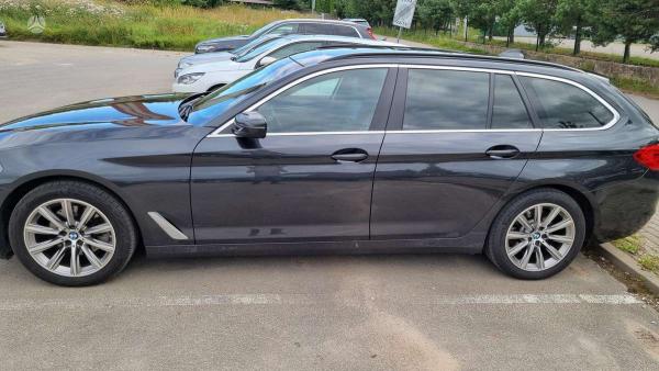 Grey BMW 520 2019 in Vilnius, with an engine capacity of 2.00 L and mileage of 194 thousand km for 19500 €, photo 8 on AUTOMOTO.COM.LV