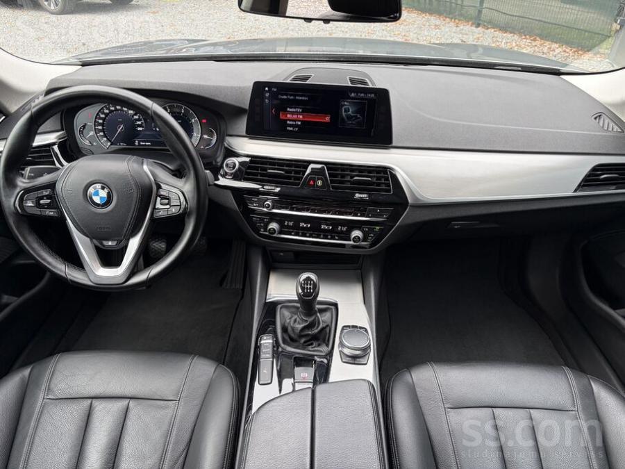 Grey BMW 520 2019 in Riga, with an engine capacity of 2.00 L and mileage of 199 thousand km for 15990 €, photo 11 on AUTOMOTO.COM.LV