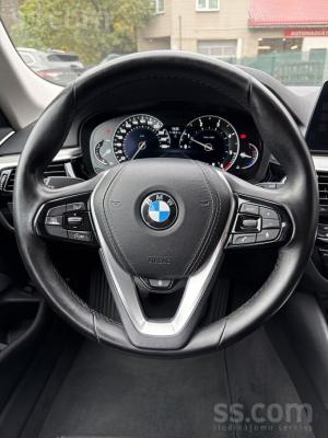 Grey BMW 520 2019 in Riga, with an engine capacity of 2.00 L and mileage of 199 thousand km for 15990 €, photo 13 on AUTOMOTO.COM.LV