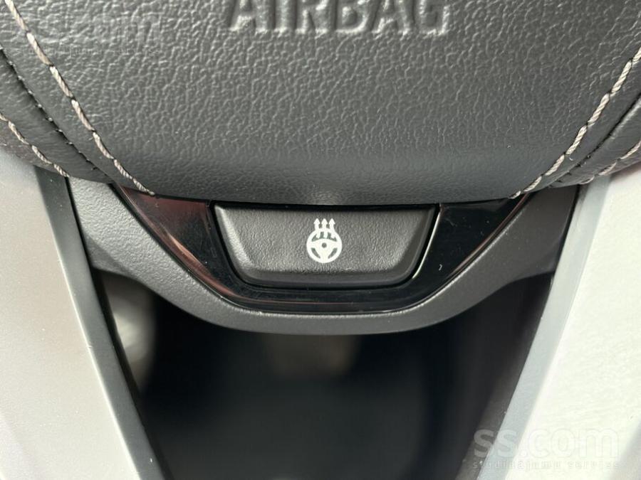 Grey BMW 520 2019 in Riga, with an engine capacity of 2.00 L and mileage of 199 thousand km for 15990 €, photo 24 on AUTOMOTO.COM.LV