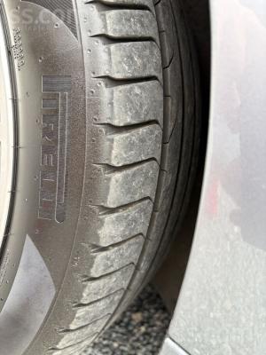 Grey BMW 520 2019 in Riga, with an engine capacity of 2.00 L and mileage of 199 thousand km for 15990 €, photo 28 on AUTOMOTO.COM.LV