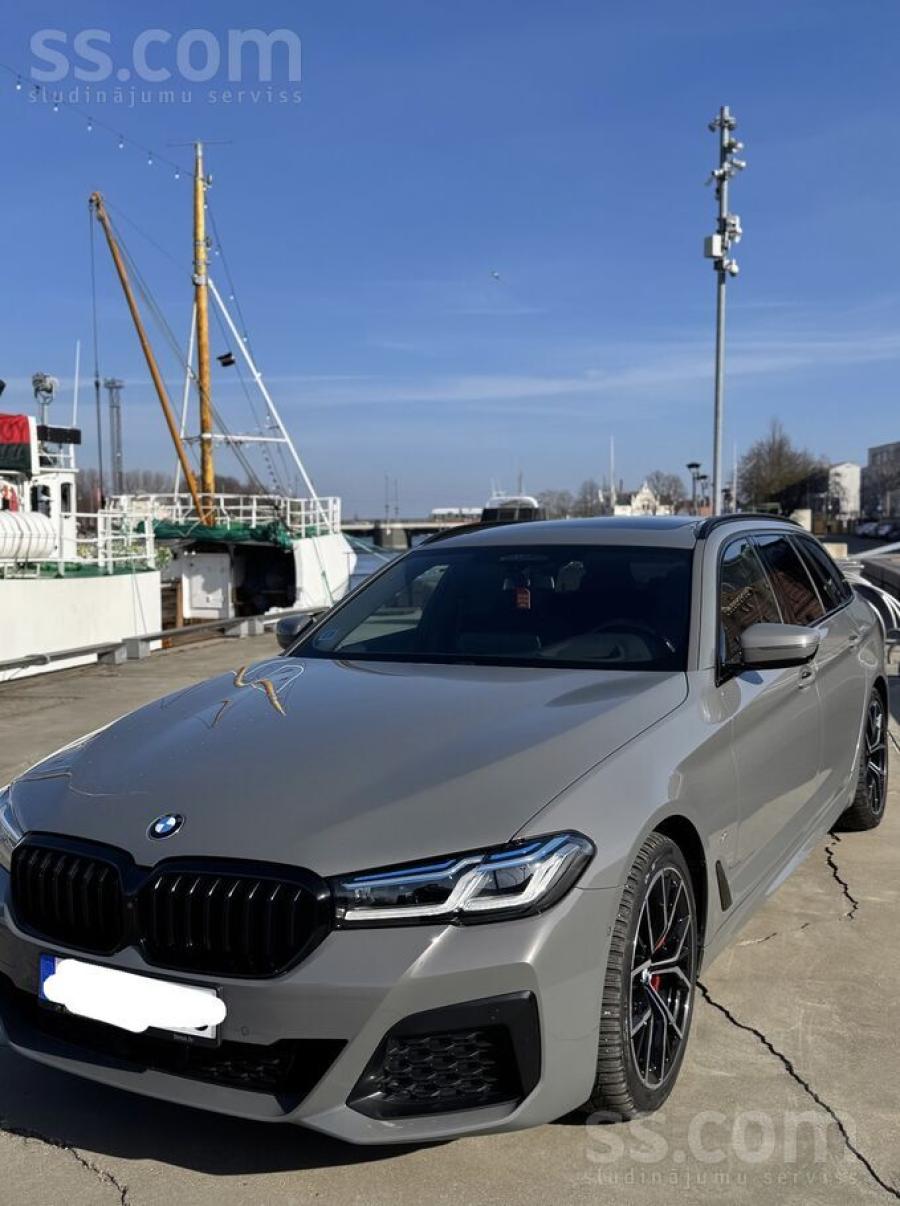 Grey BMW 520 2020 in Aizkraukle, with an engine capacity of 2.00 L and mileage of 112 thousand km for 37500 €, photo 2 on AUTOMOTO.COM.LV