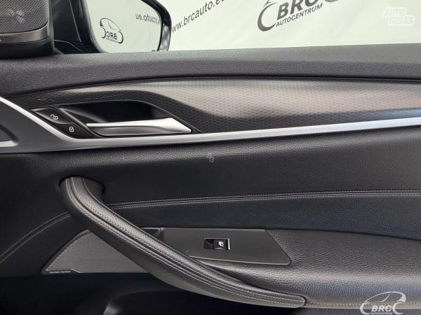 Pelēks BMW 520 2020 Avižieniai, ar dzinēja tilpumu 2.00 L un nobraukumu 212 tūkst. km par 24900 €, foto 9 vietnē AUTOMOTO.COM.LV