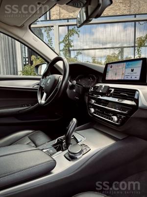 Grey BMW 520 2020 in Riga, with an engine capacity of 2.00 L and mileage of 132 thousand km for 21799 €, photo 6 on AUTOMOTO.COM.LV