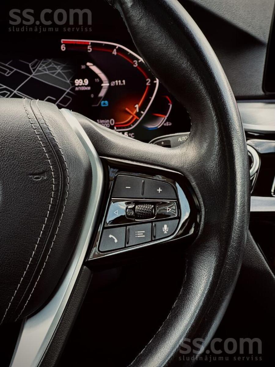 Grey BMW 520 2020 in Riga, with an engine capacity of 2.00 L and mileage of 132 thousand km for 21799 €, photo 8 on AUTOMOTO.COM.LV