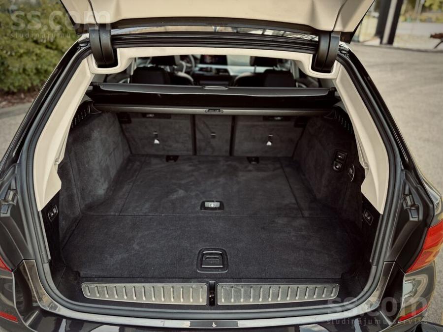 Grey BMW 520 2020 in Riga, with an engine capacity of 2.00 L and mileage of 132 thousand km for 21799 €, photo 20 on AUTOMOTO.COM.LV