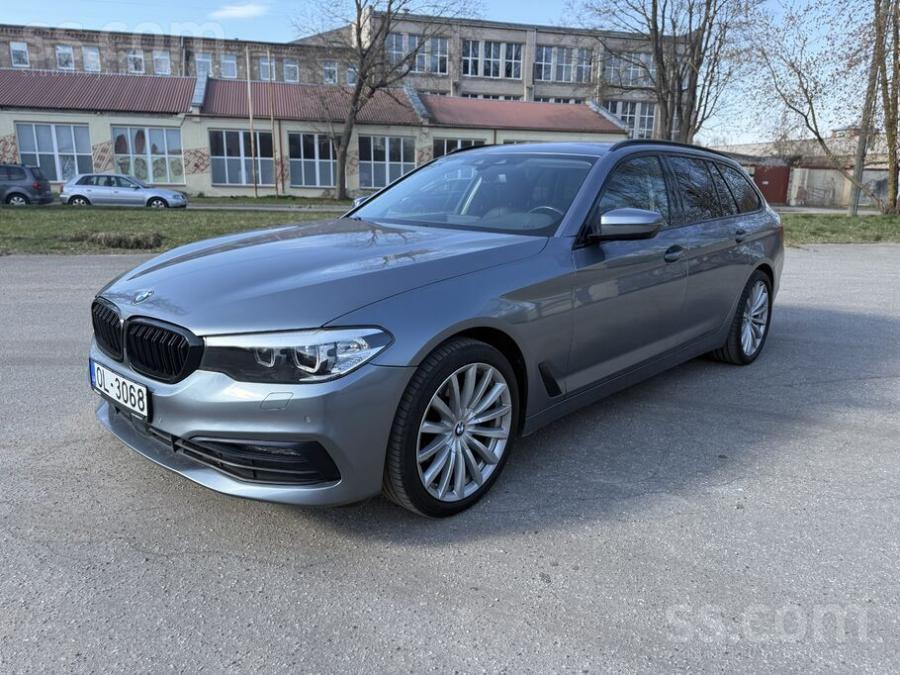 Grey BMW 520 2020 in Riga, with an engine capacity of 2.00 L and mileage of 69 thousand km for 19900 €, photo 1 on AUTOMOTO.COM.LV