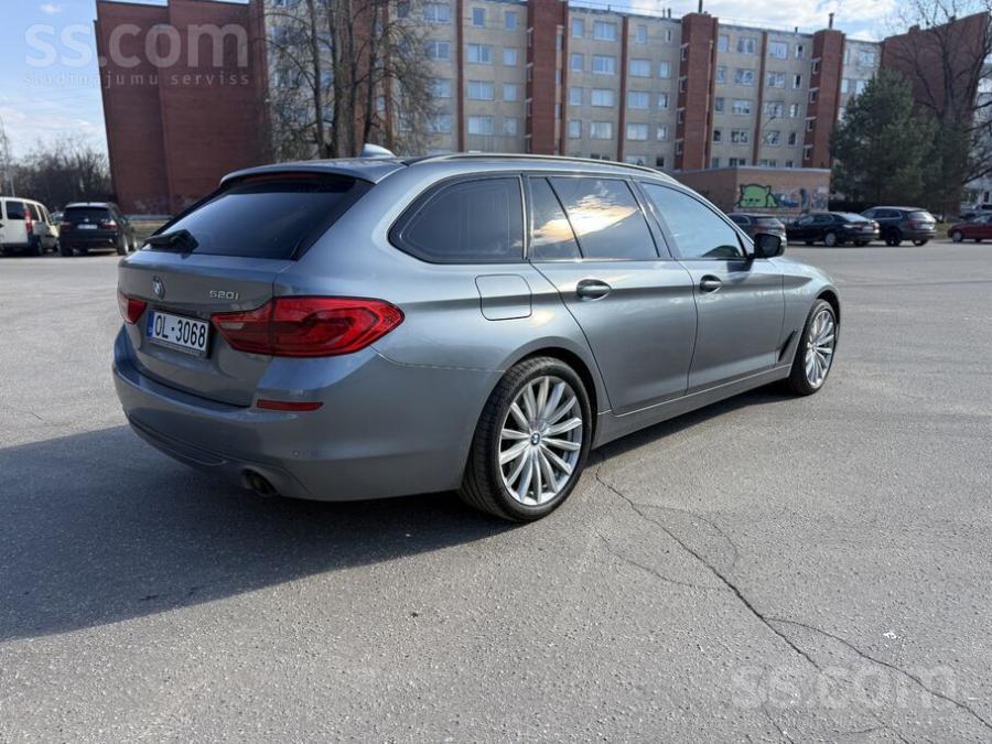 Grey BMW 520 2020 in Riga, with an engine capacity of 2.00 L and mileage of 69 thousand km for 19900 €, photo 4 on AUTOMOTO.COM.LV