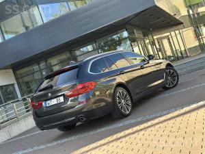 Grey BMW 520 2020 in Riga, with an engine capacity of 2.00 L and mileage of 134 thousand km for 20999 €, photo 4 on AUTOMOTO.COM.LV